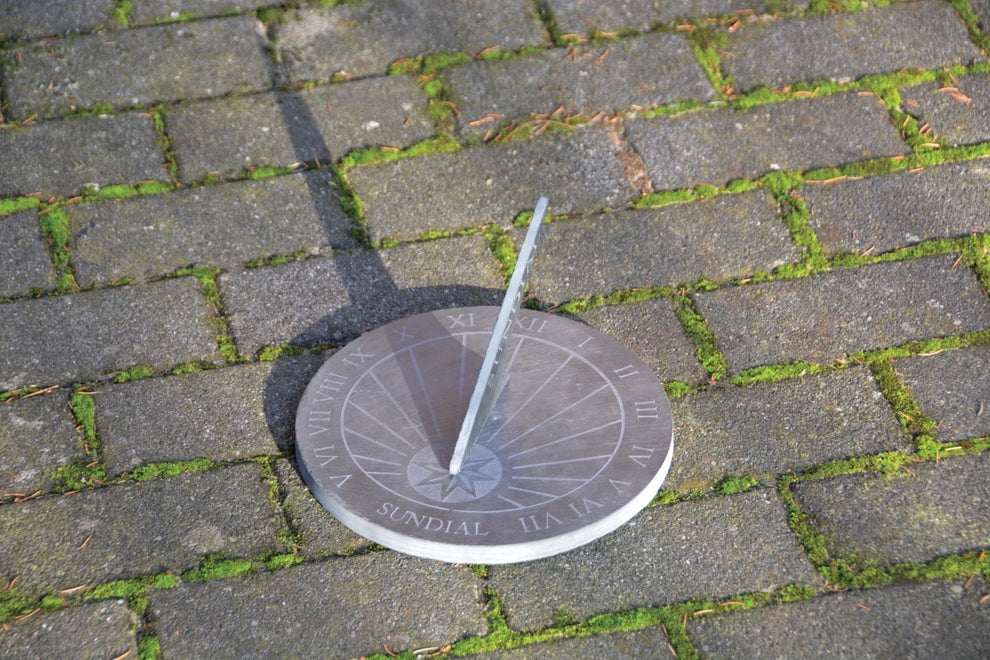 Slate sundial text round, Slate – North American Country Home